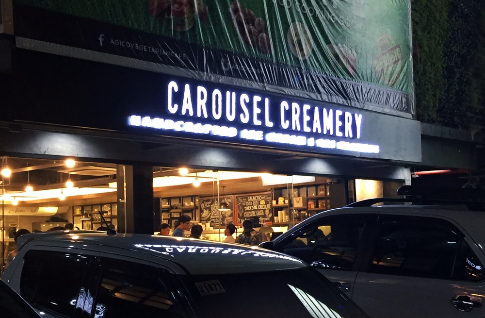 Enjoy Carousel Creamery's 101 Flavors | OMGLuie.com